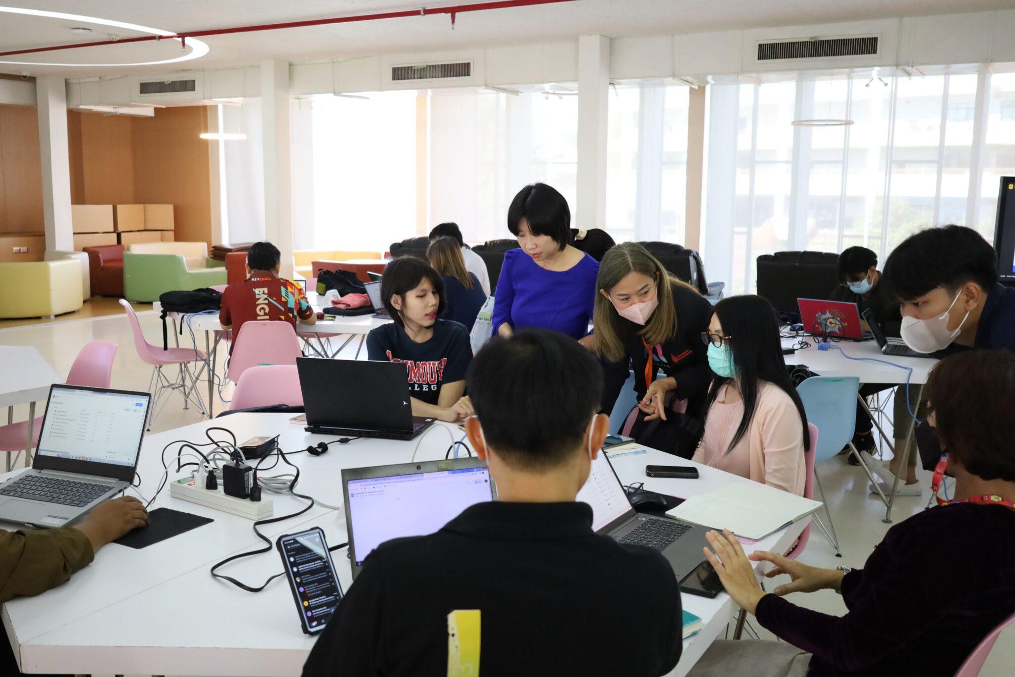 KKU organizes Generative AI Workshop, training staff to create personal ...